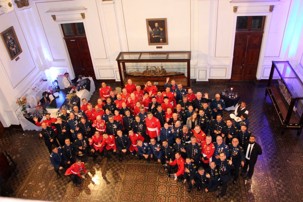 Admiral Manuel Blanco Encalada Fire Company Receives New Uniforms on ...